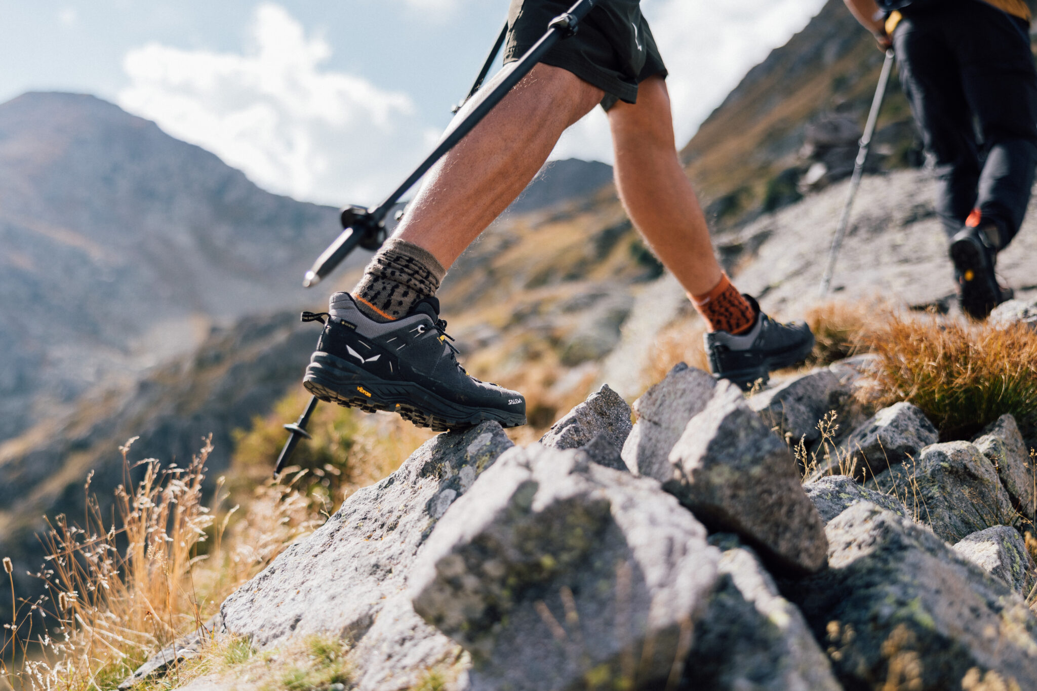 HIKING & ATHLEISURE APPAREL - The Hike House